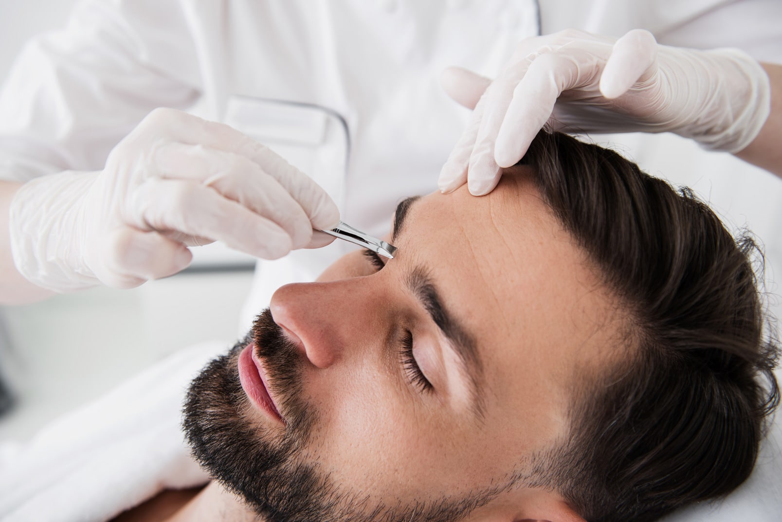 Epilation homme - Sourcils - Les Angles